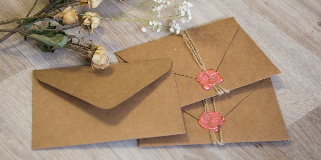 Why is Kraft paper the new Luxury for Brands? - Lynx Designers